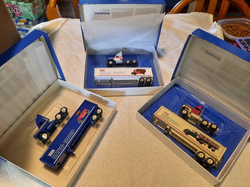 Winross Trucks for sale | Only 4 left at -70%