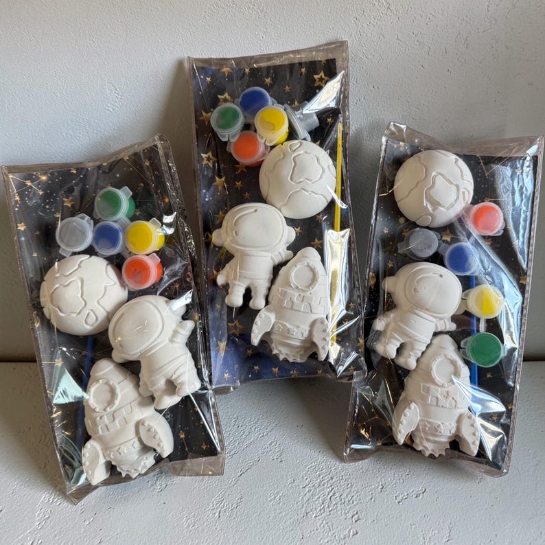 Space Themed Kit: Party Favor Craft - Etsy