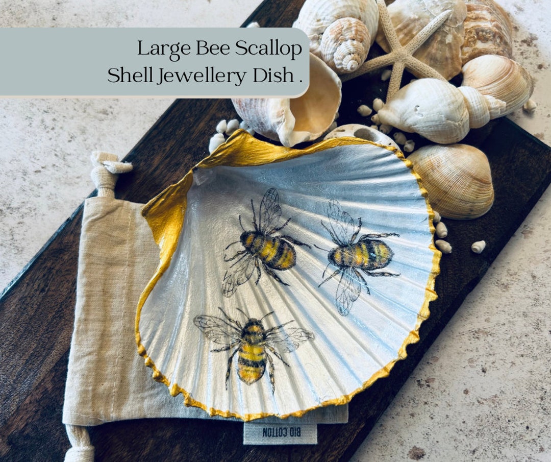 Bumble Bee Scallop Shell Trinket Dish. Trio of Bees Ring Dish for Her ...