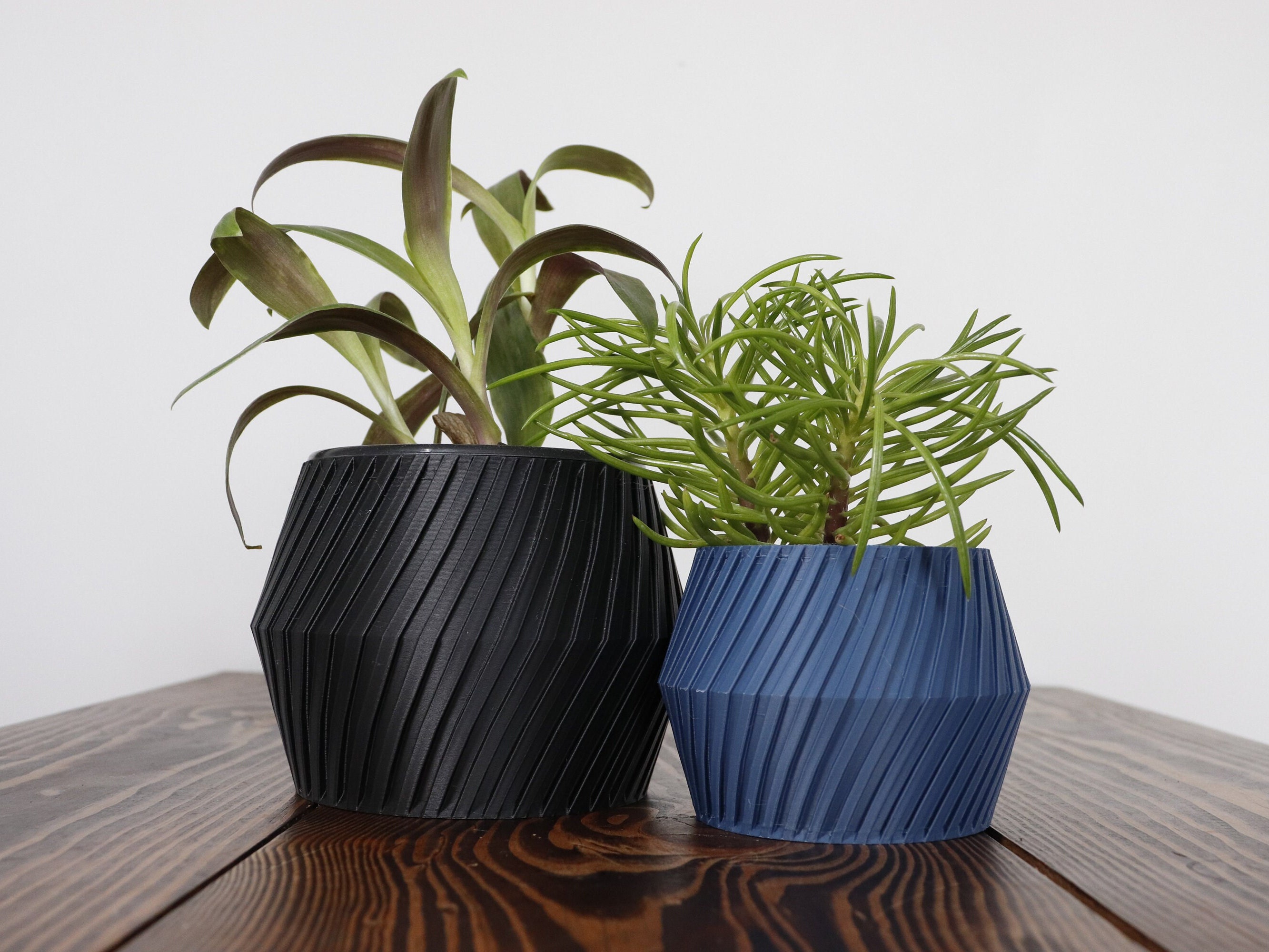 Small Indoor Planter Pot 3d Printed Flower Vase With Twist Geometric ...