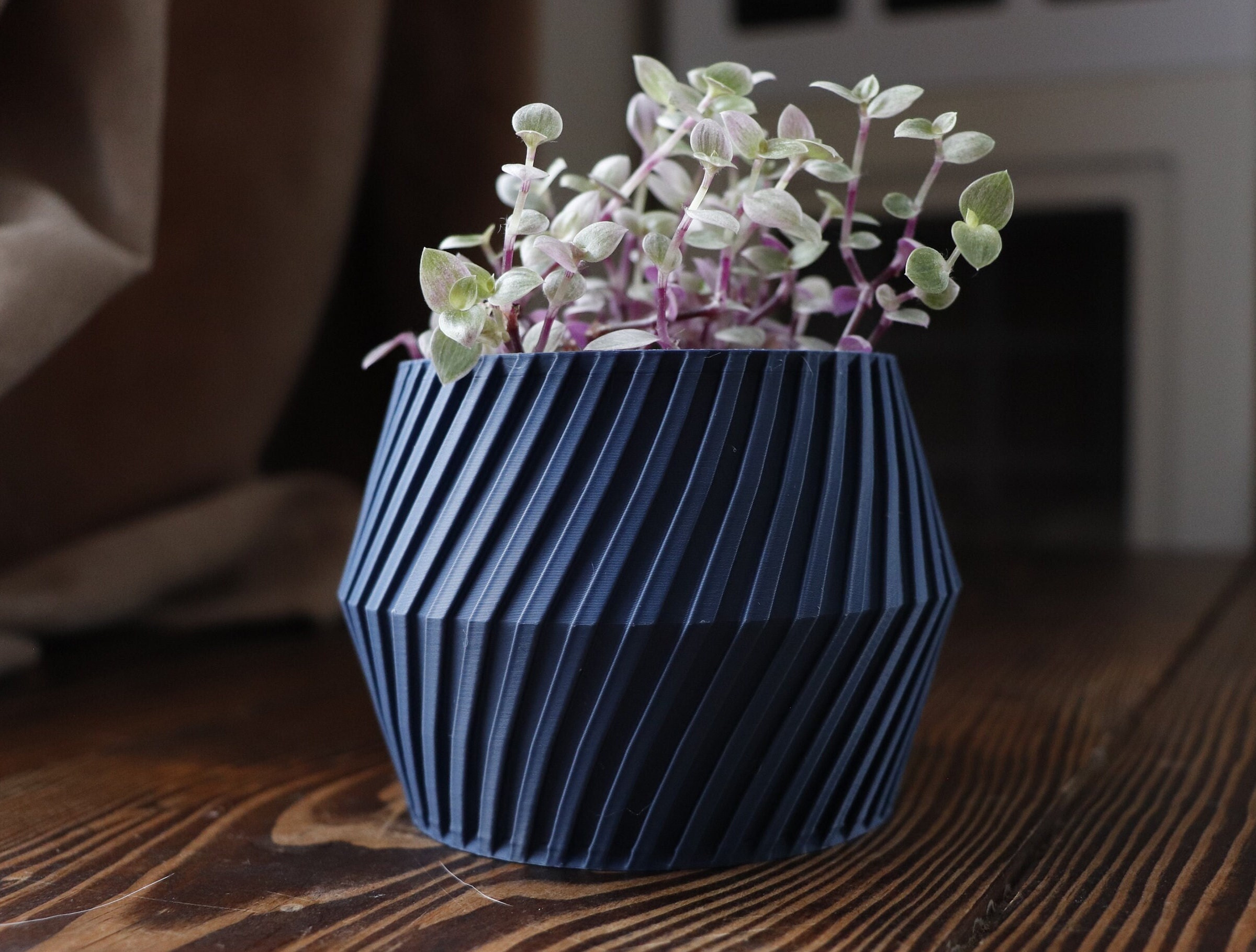 Small Indoor Planter Pot 3d Printed Flower Vase With Twist Geometric ...
