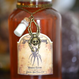 Magic Potion Phosphorescent Spider Venom Witch Decoration Curiosities ...