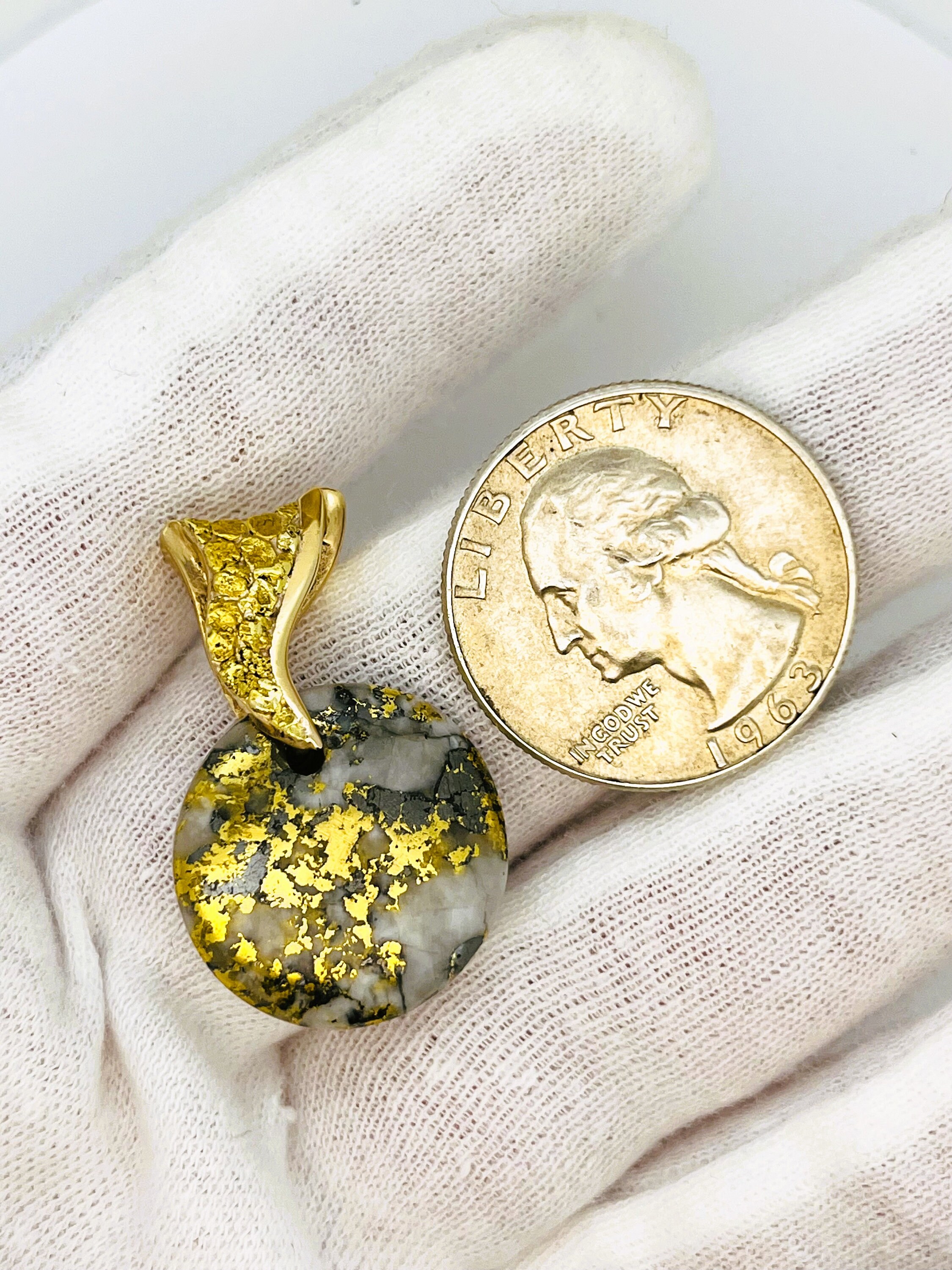 Rare Alaskan Gold in Quartz 14ct Solid Gold & 22ct Gold Nugget Pendant ...