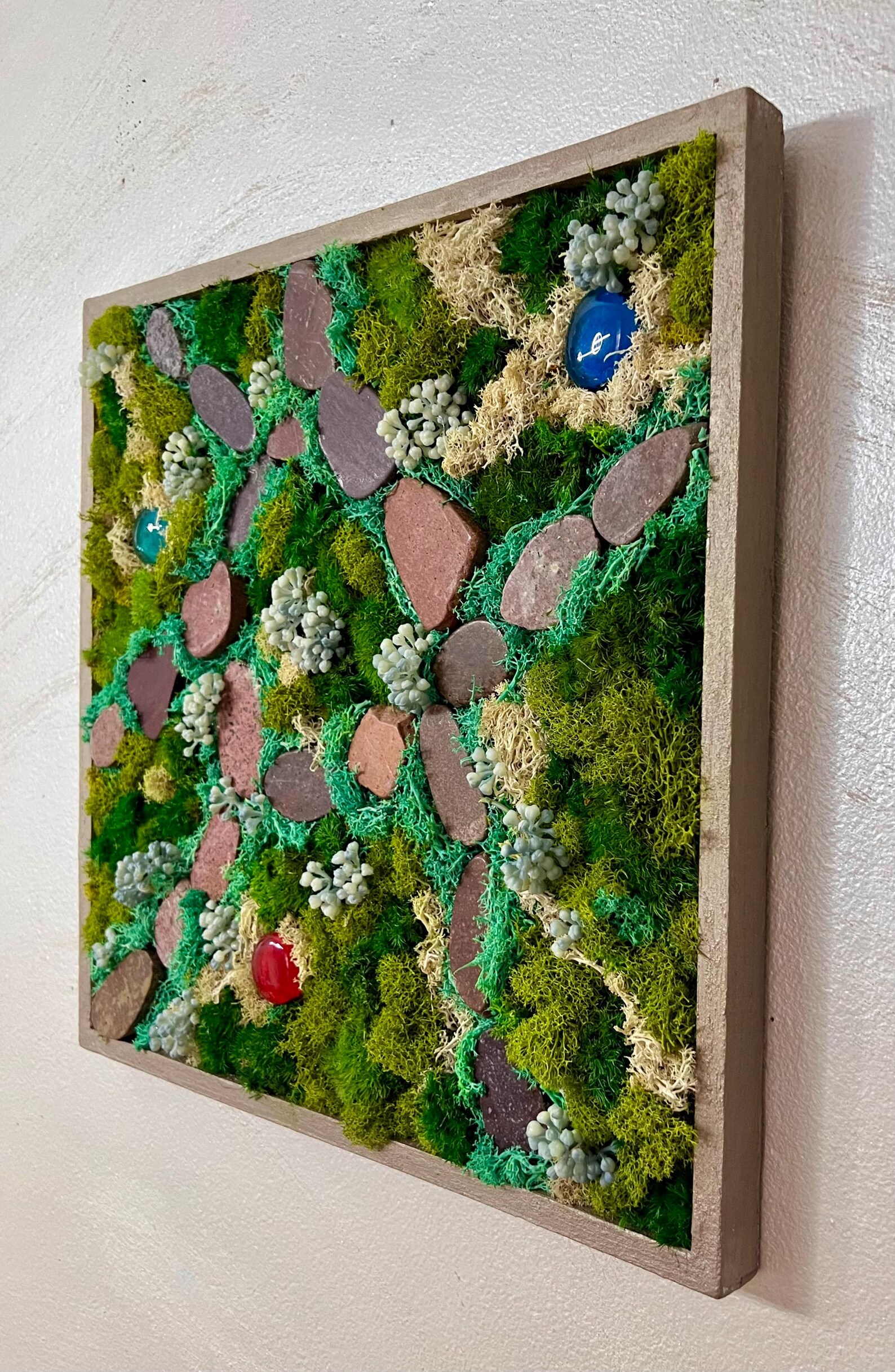 Preserved Moss Wall Art: Reindeer Moss & Stone Mosaic Decor - Etsy