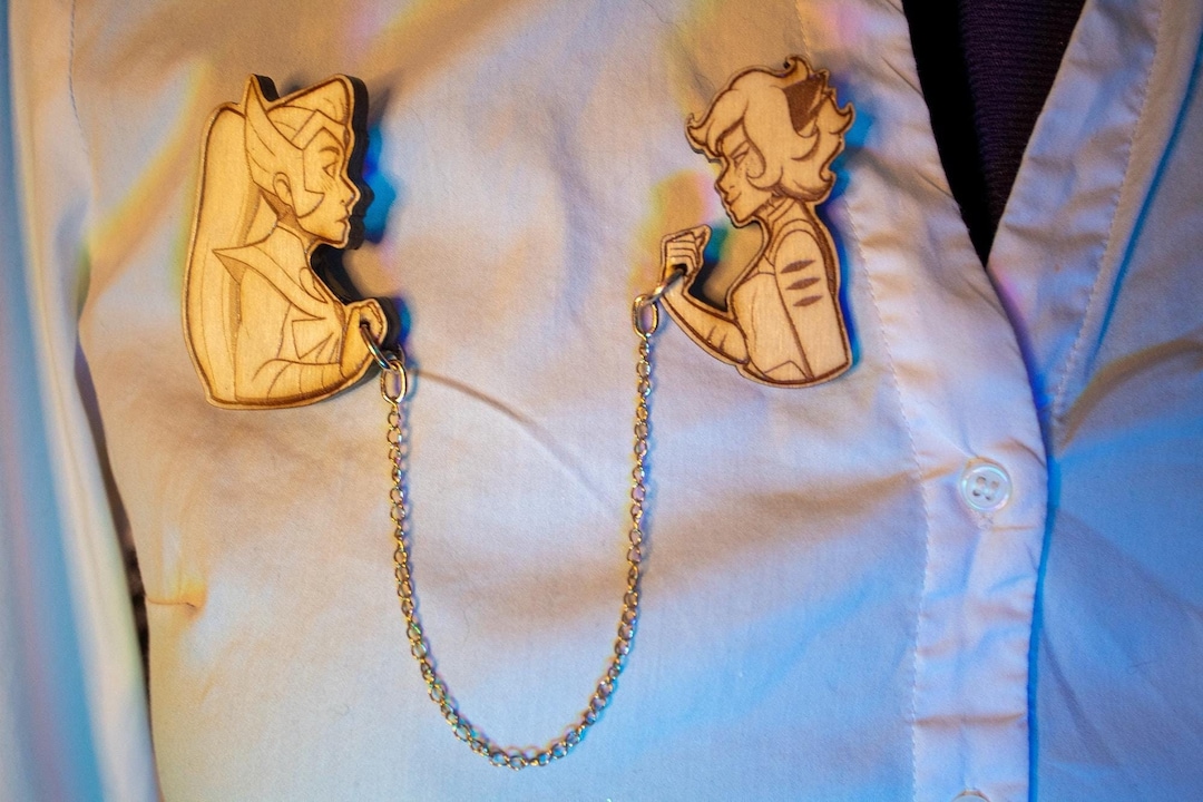 Catradora Collar Pin Wood, Engraved, Connected With Chain _ She-ra ...