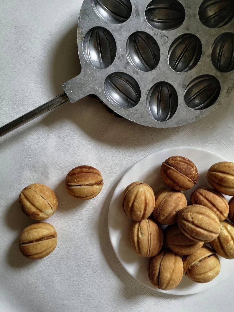 Walnut Cookie Mold (oreshki) Maker 16 Nuts USSR Oreshki Cookie Mold ...