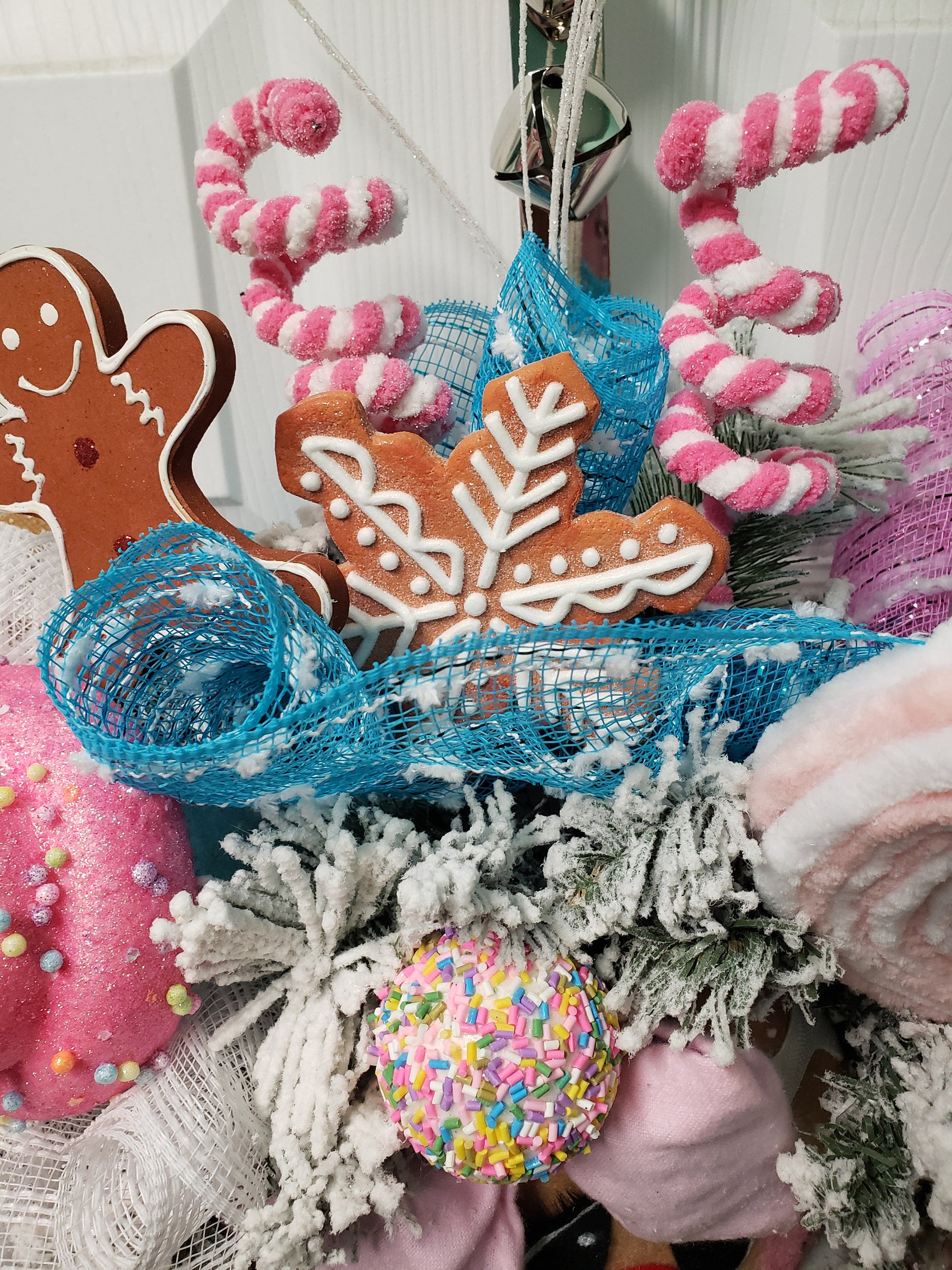 Christmas Wreath, Christmas Gingerbread Wreath, Gingee-girl Wreath ...