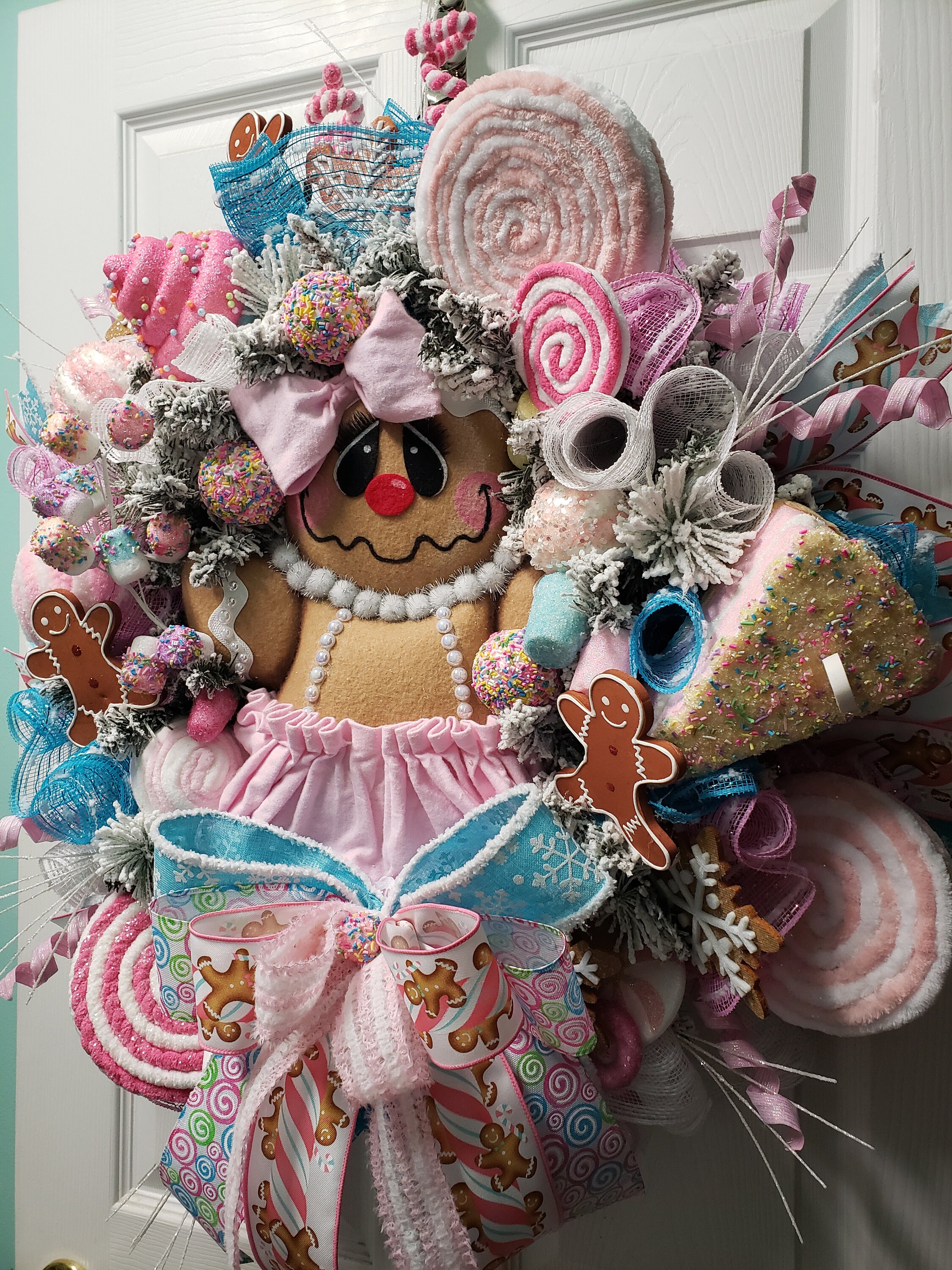 Christmas Wreath, Christmas Gingerbread Wreath, Gingee-girl Wreath ...