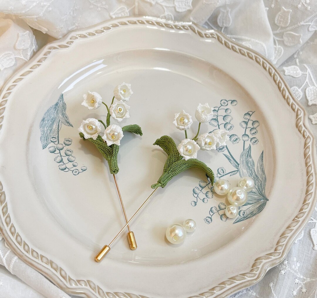Broche fleur au crochet/Broche muguet/Broche pour mariage - Etsy France