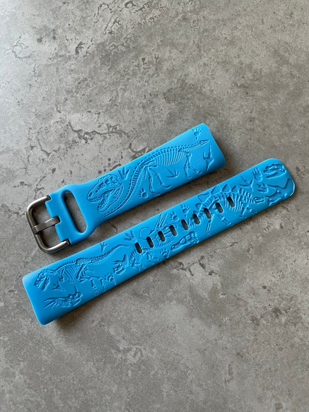 Fitbit Charge 5 & 6 Silicone Buckle Band / Strap Custom Engraved ...