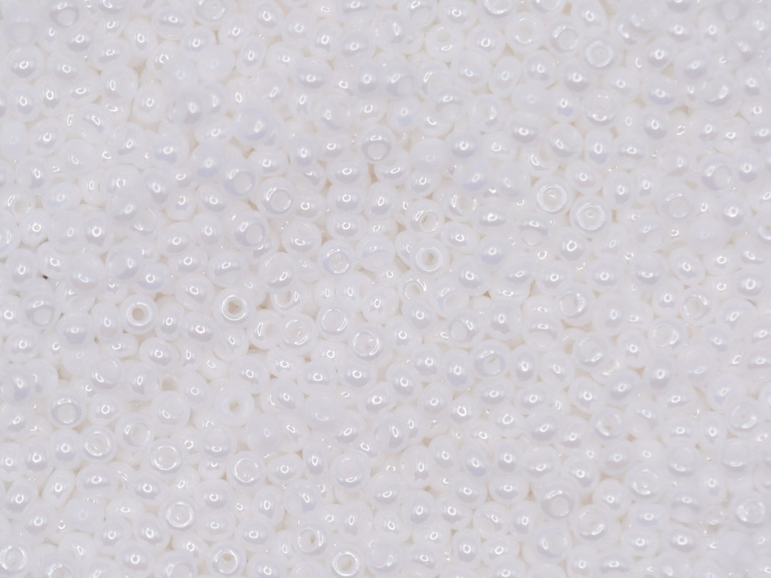 Preciosa Ornela 9/0 Chalkwhite, Sfinx 46102 20g, White Luster Seed ...