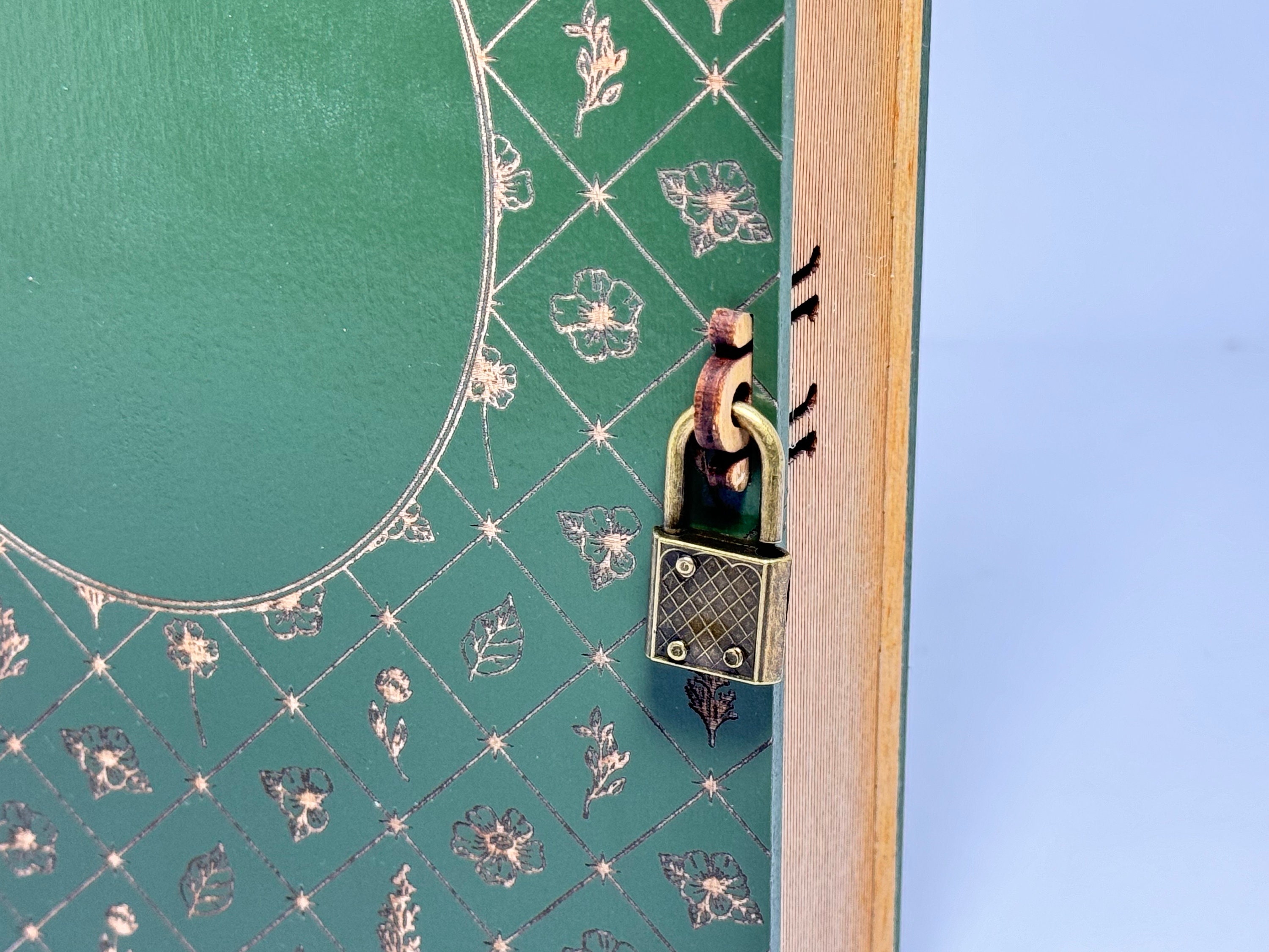 Lockable Box Secret Compartment Bookbox Safe Hollowed Out Book Box With ...