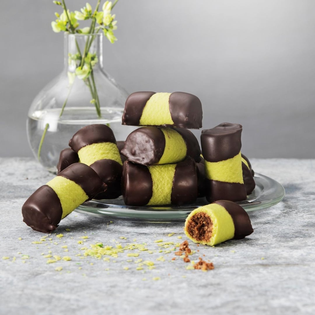 Delicato Punch Rolls 6-pack – Swedish Punschrulle Marzipan Treat ...