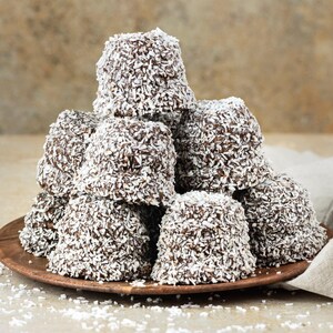 Delicato Chocolate Coconut Balls 6-pack – Swedish Fika Treat ...