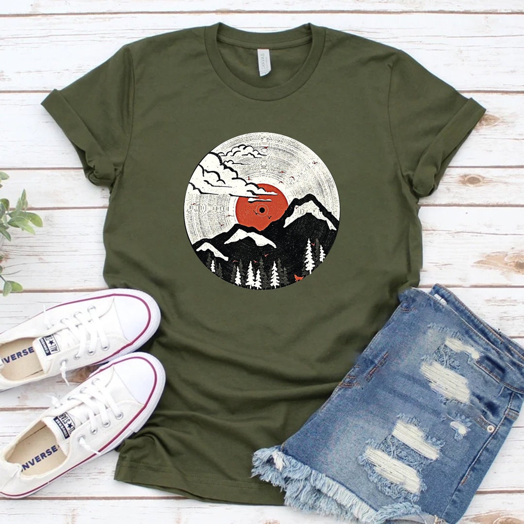 Vinyl Record T-shirt, Vinyl Cool Sunset, Music Lover Tee for Men, Music ...