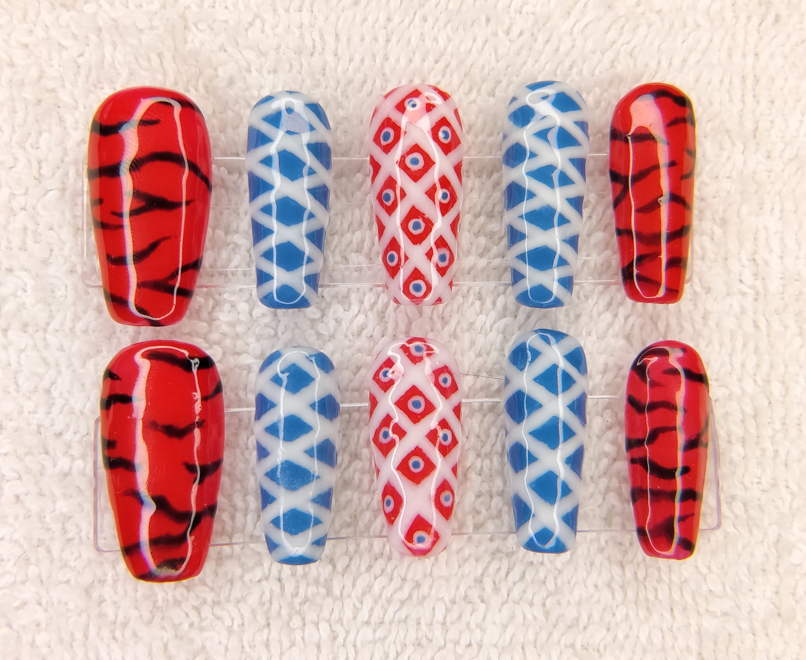 Custom Press on Nails (full Set+art on 10 Nails) - Etsy