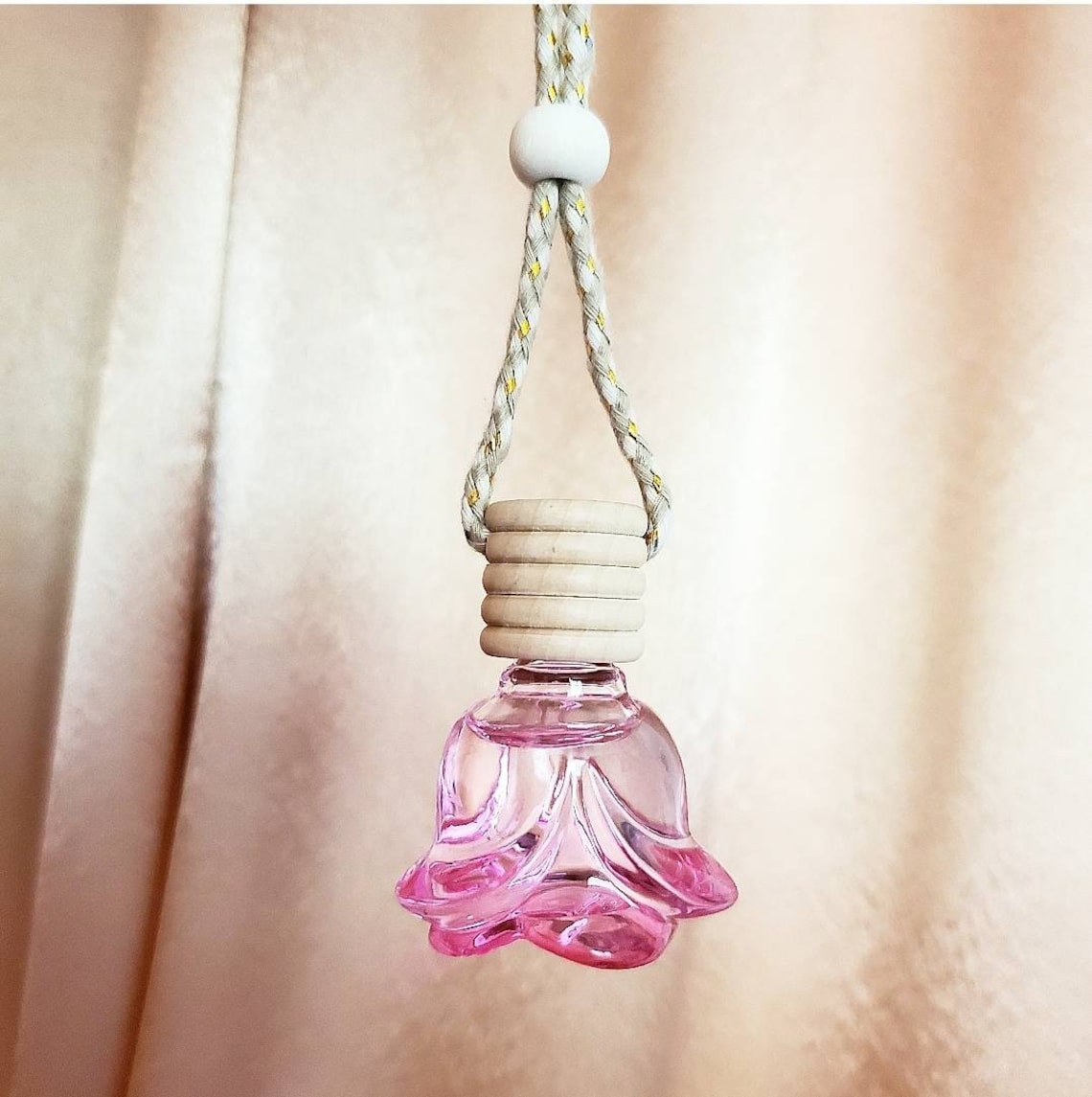 Scent Diffuser. Elegant Pink Rose Glass Bottle Scent Car Diffuser. Small Space Diffuser Air ...