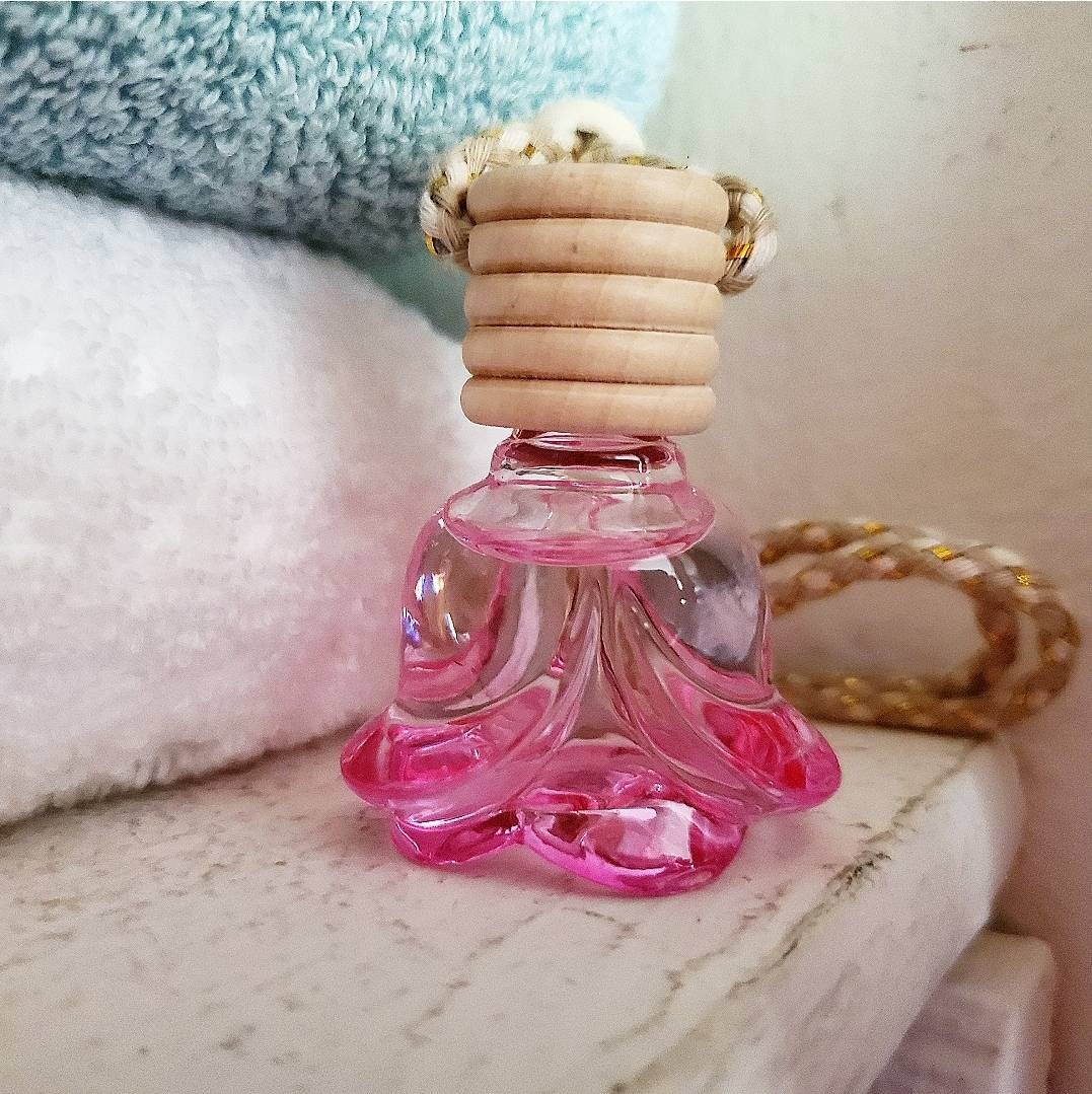 Scent Diffuser. Elegant Pink Rose Glass Bottle Scent Car Diffuser. Small Space Diffuser Air ...