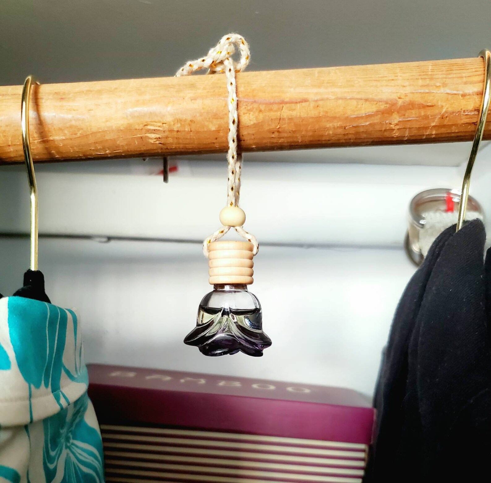 Scent Diffuser. Elegant Rose Glass Bottle Scent Car Diffuser. Small Space Diffuser Air Freshener ...