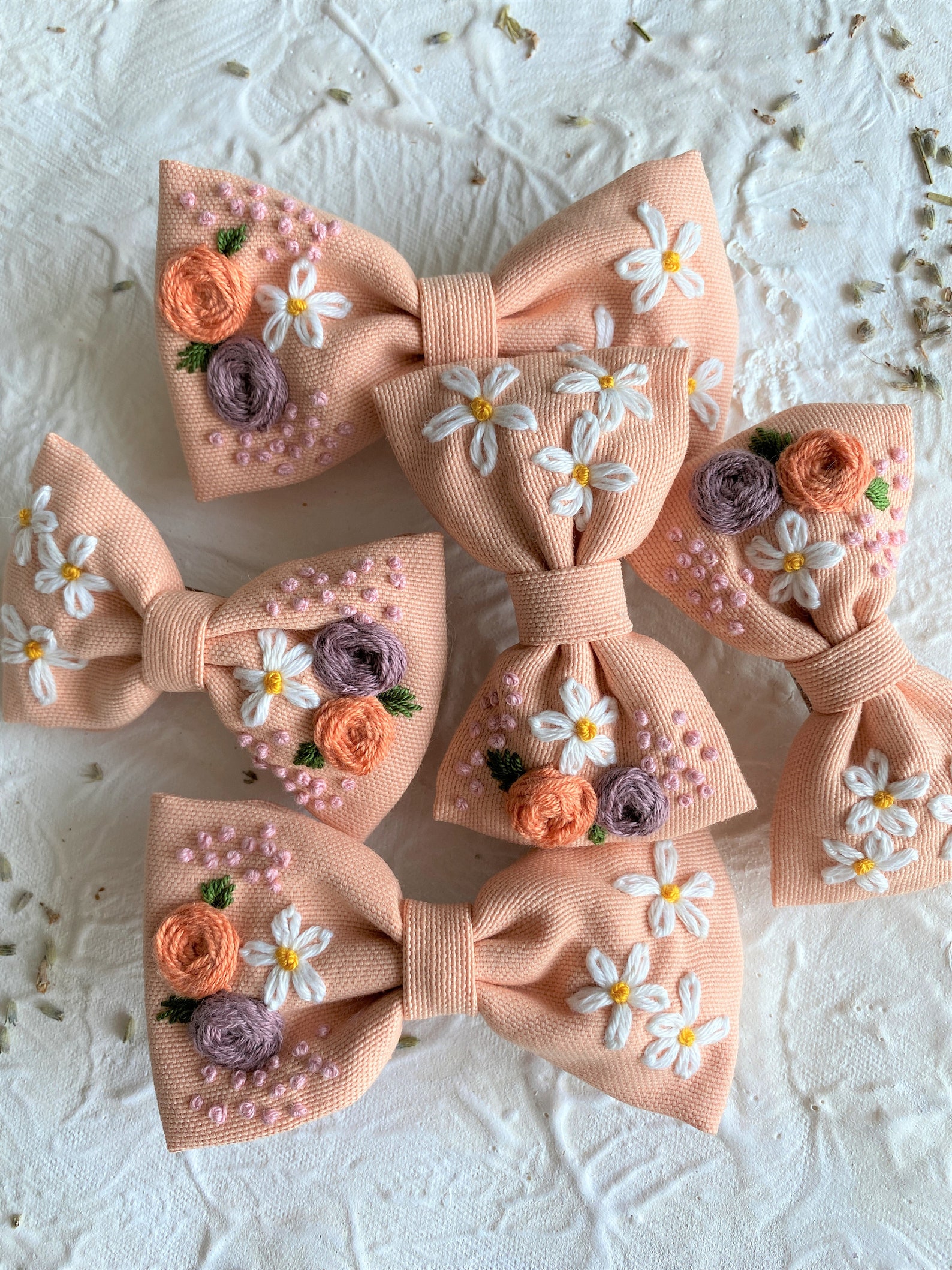 5-pack Embroidered Salmon Buckle Set, Hand Embroidered Linen Bow ...