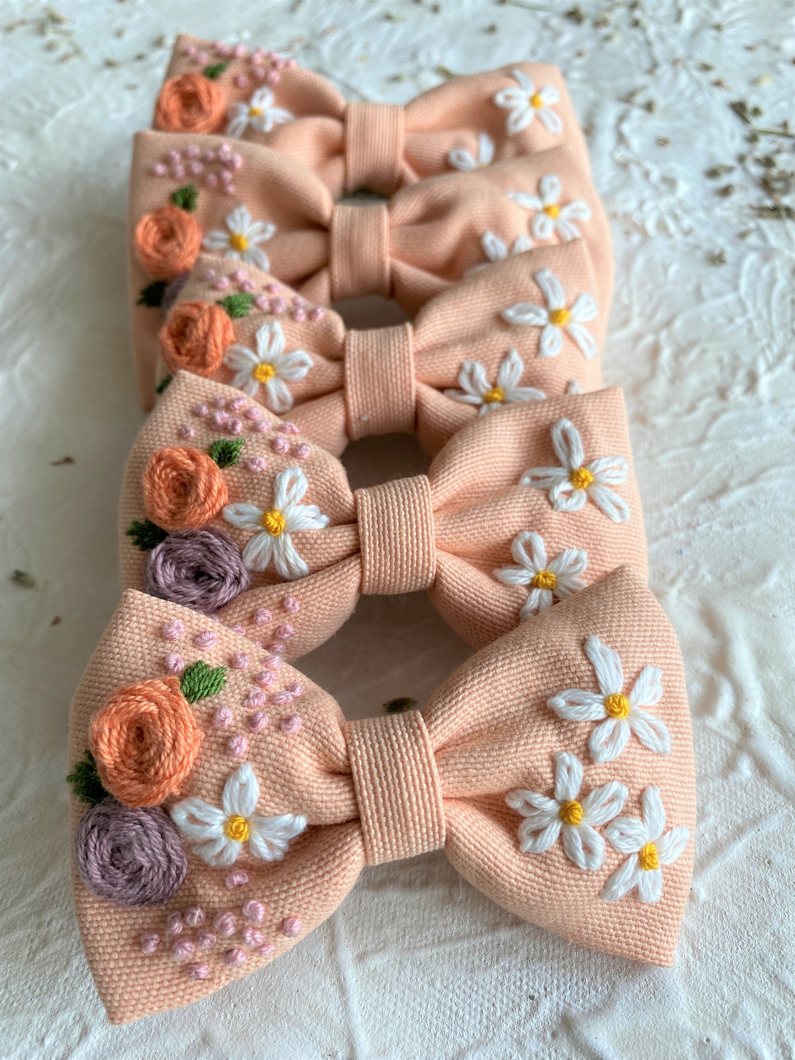 5-pack Embroidered Salmon Buckle Set, Hand Embroidered Linen Bow ...