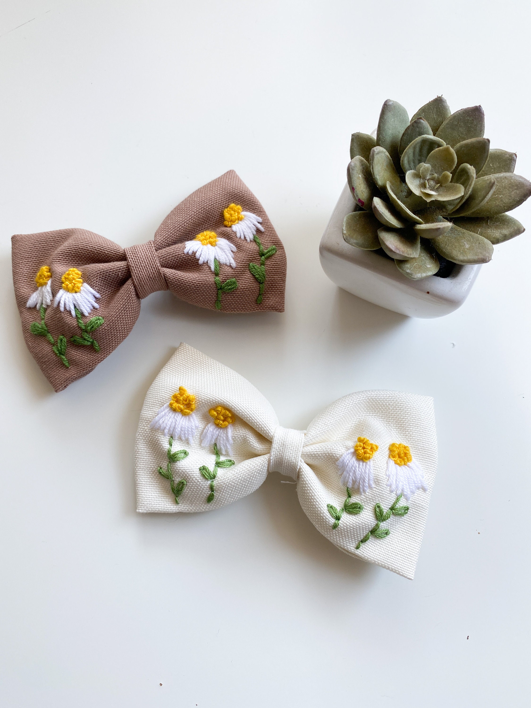 2-pack Embroidered Buckle Set Hand Embroidered Linen Bows - Etsy