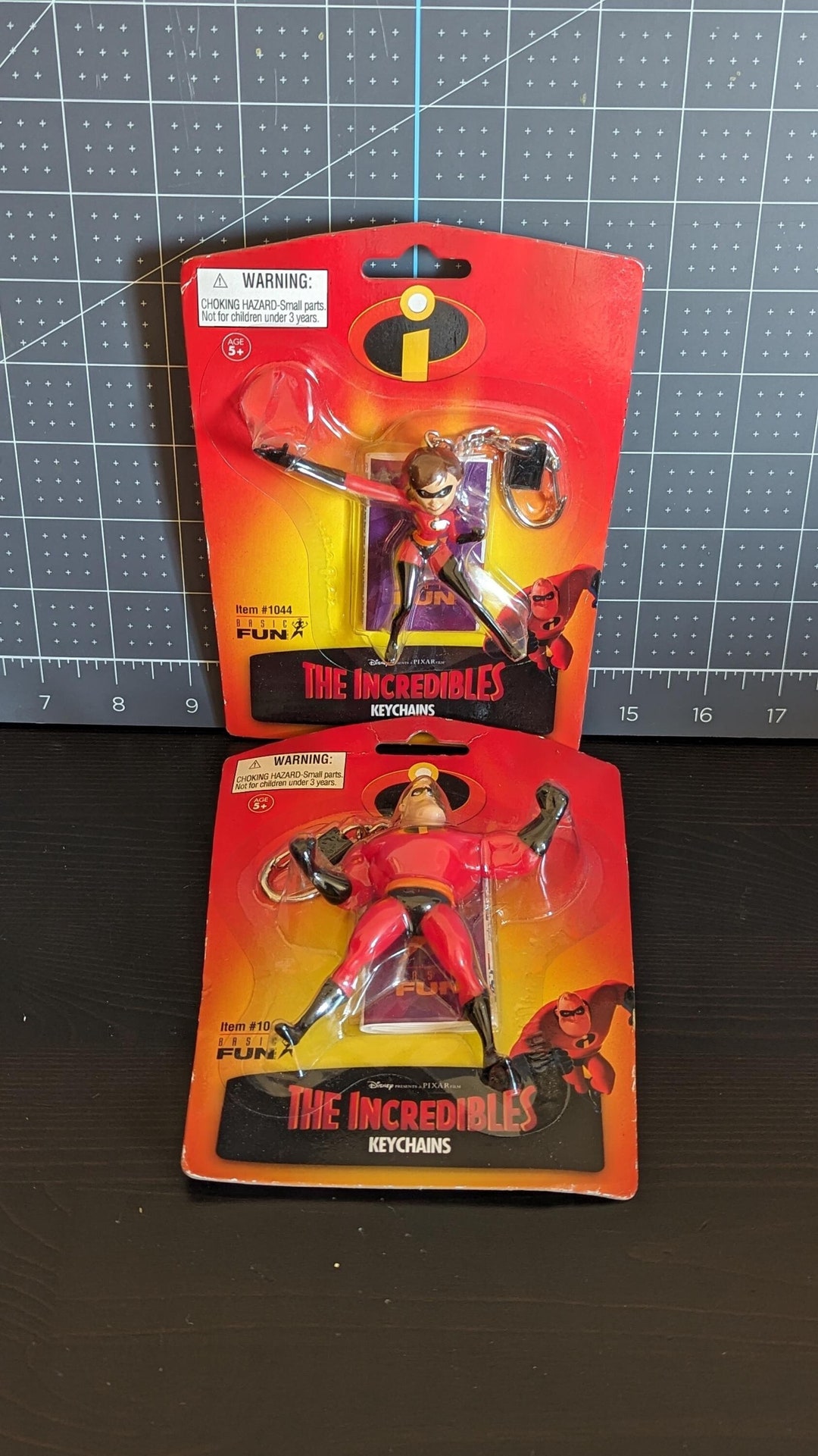 Disney the Incredibles Keychains, Set of 2 2004 - Etsy