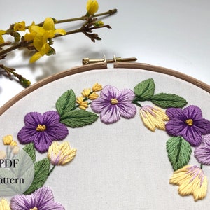Purple Violets Embroidery Pattern Floral Wreath Embroidery, DIY Hoop ...