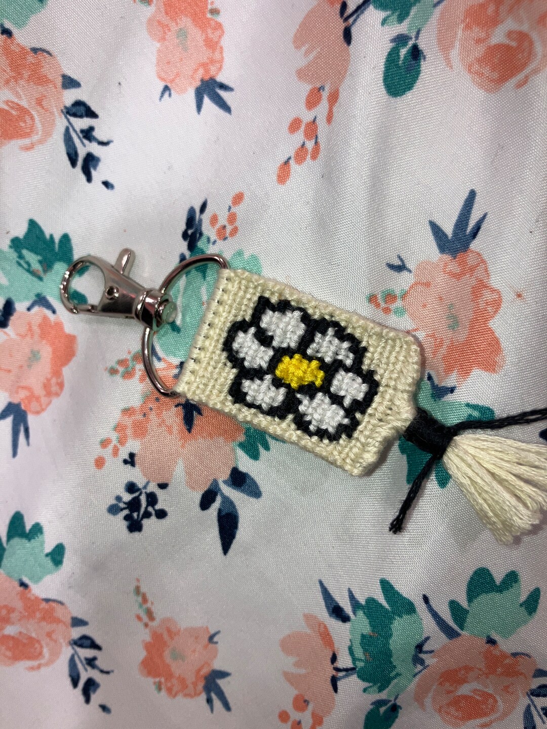 Daisy Flower Embroidery Floss Keychain - Etsy