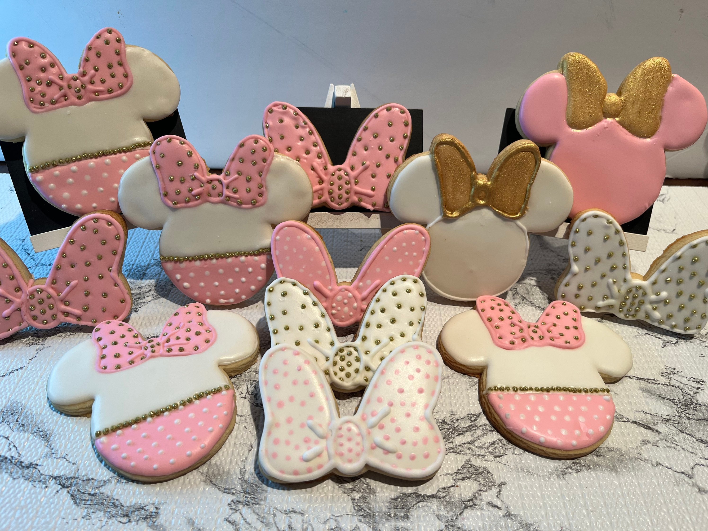Minnie Mouse Shaped Cookies
