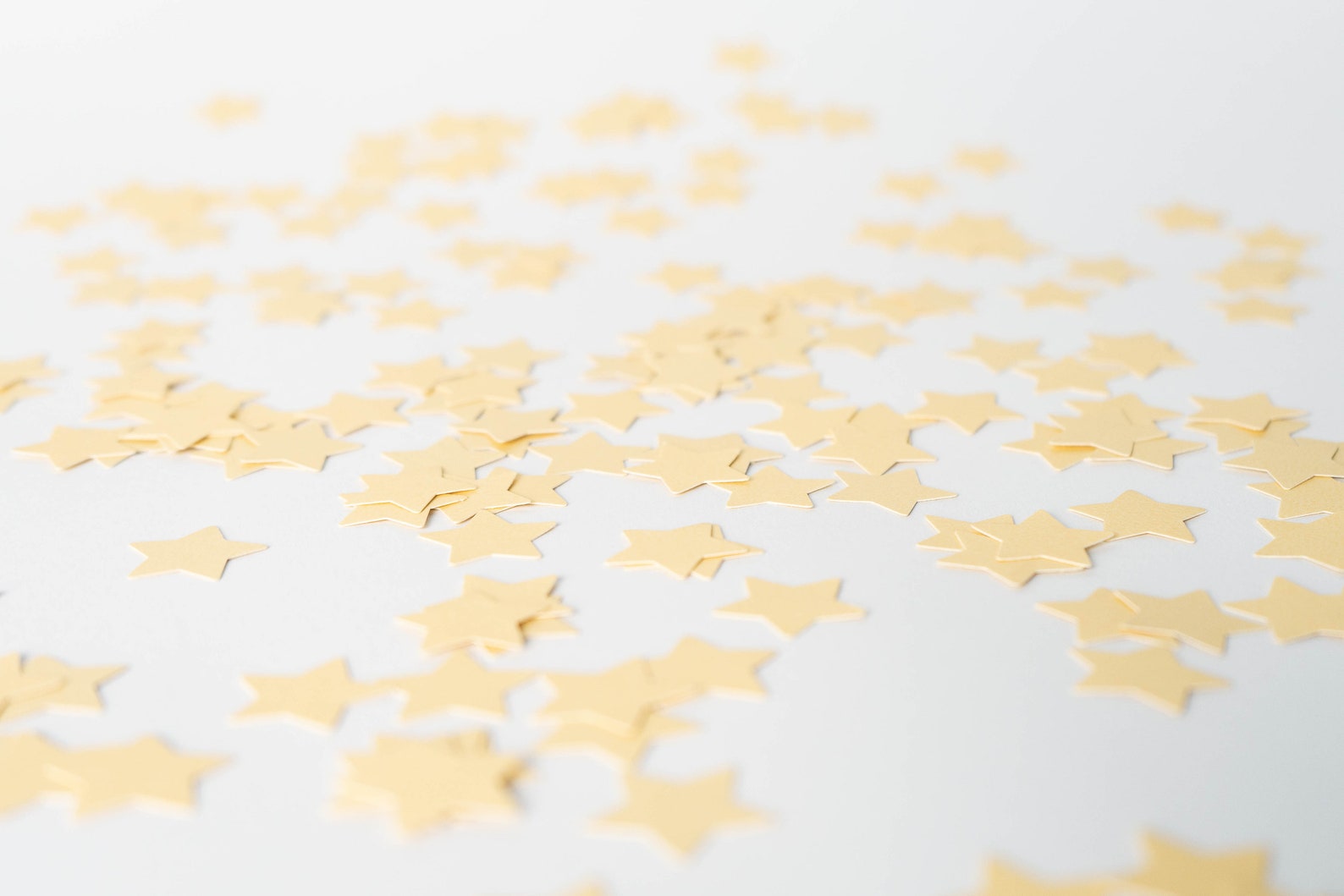 Paper Confetti Stars Shimmer Gold Reusable, Eco-friendly Confetti ...