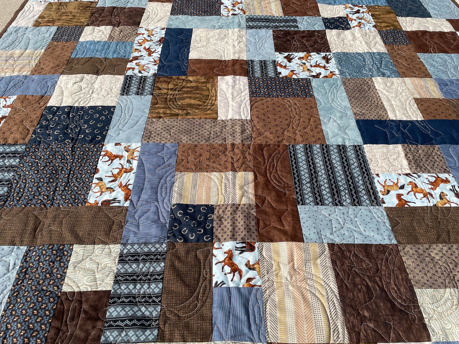 Western Horse-themed Handmade Lap Quilt - Etsy