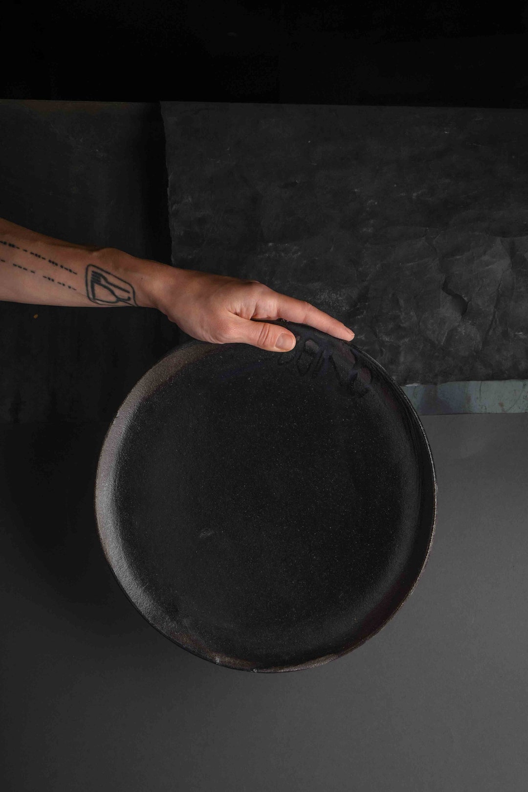 Organic Black Ceramic Serving Plates, White Pottery Plate, Pottery ...