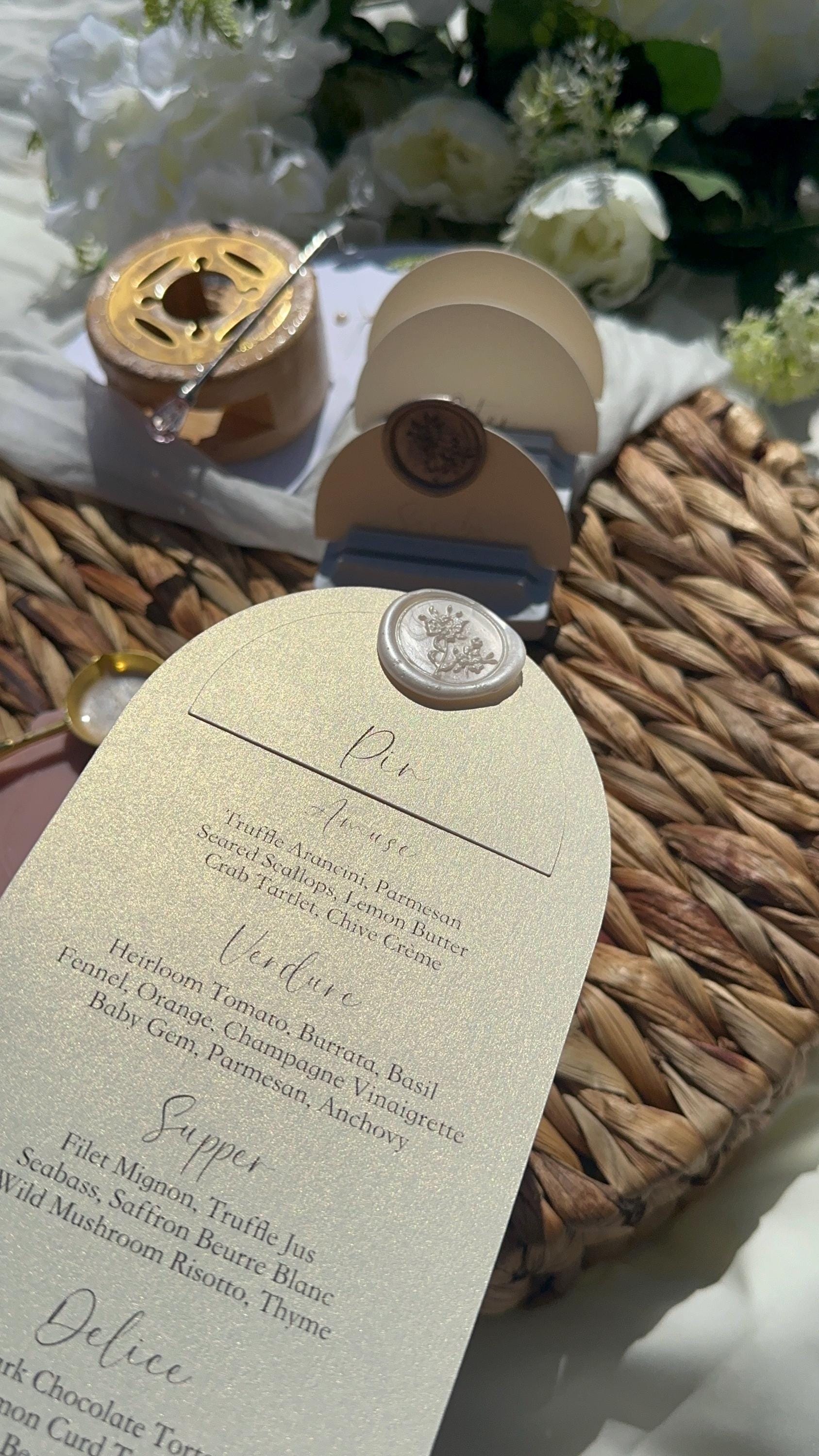 Luxe Arch Menu Set – Editable Arch Menu With Arch Place-card Design ...