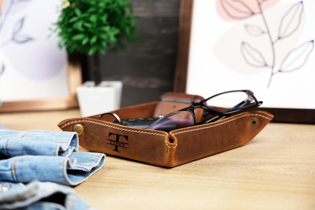 Custom Leather Valet Tray, Dice Tray, Personalized Desk Organizer ...