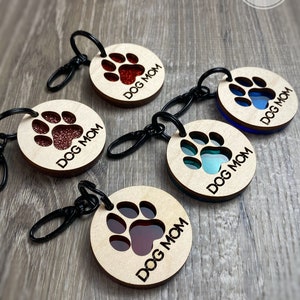Personalized Dog Mom Keychain, Dog Paw - Etsy