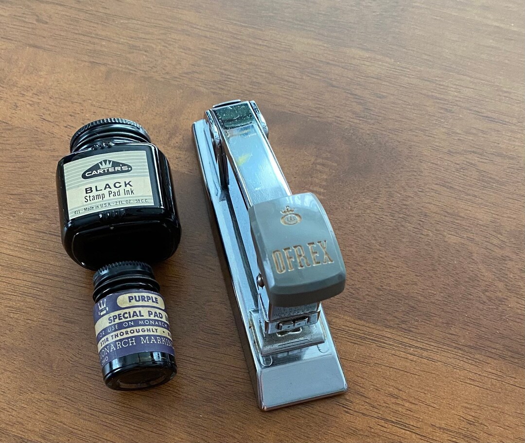 2 Vintage INK Bottles, Hazel Atlas Carters Black and Purple Monarch ...