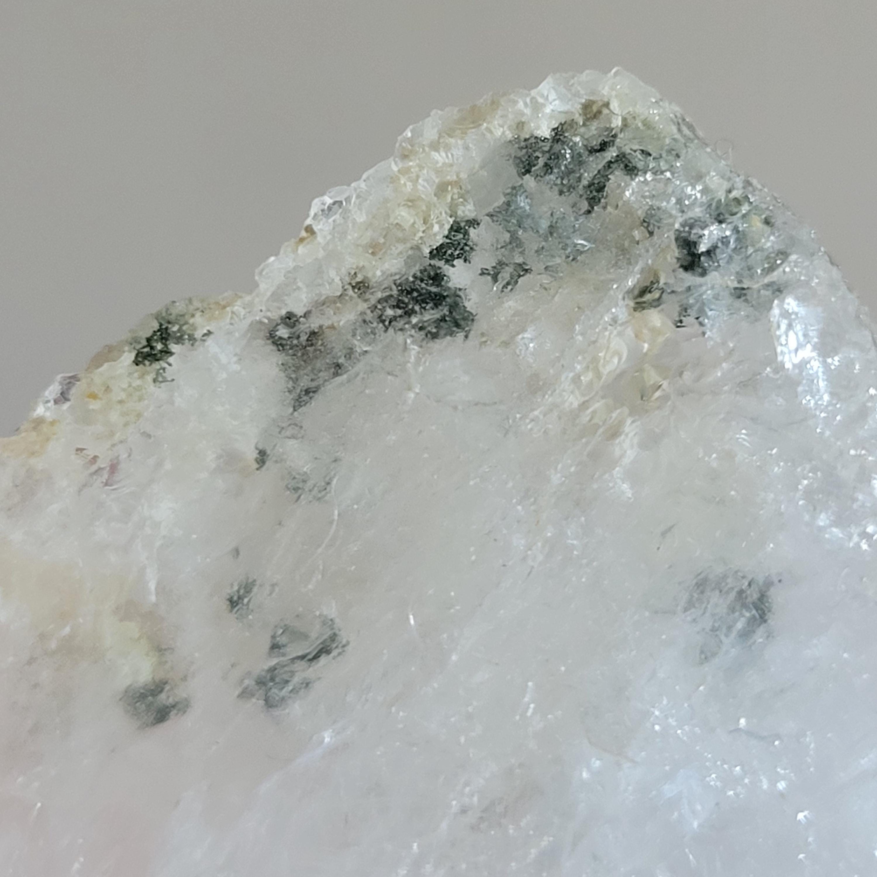 Himalayan Ice Quartz With Chlorite Inclusions- Interference Quartz ...