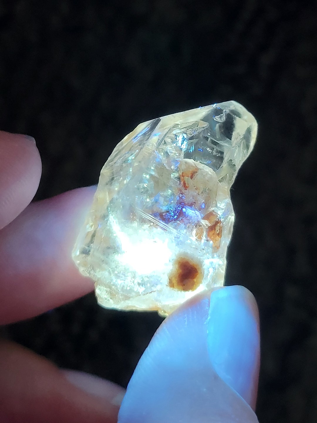Golden Enhydro Petroleum Quartz From Madagascar- Uv Reactive ...