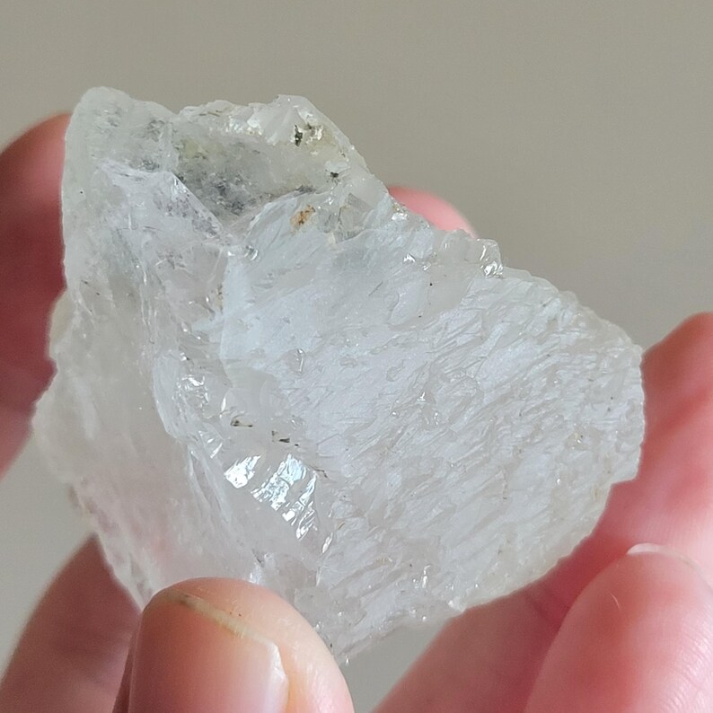 Himalayan Ice Quartz With Chlorite Inclusions- Interference Quartz ...