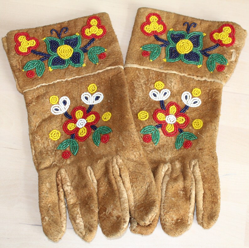 Pair of Native American/canadian First Nations Beaded Gauntlet - Etsy UK