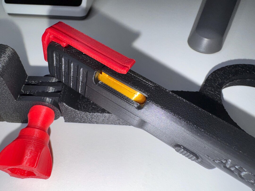 AEONIC 3D Printed Slide Lock Pen With Pilot G2 Cartridge - Black, Red ...