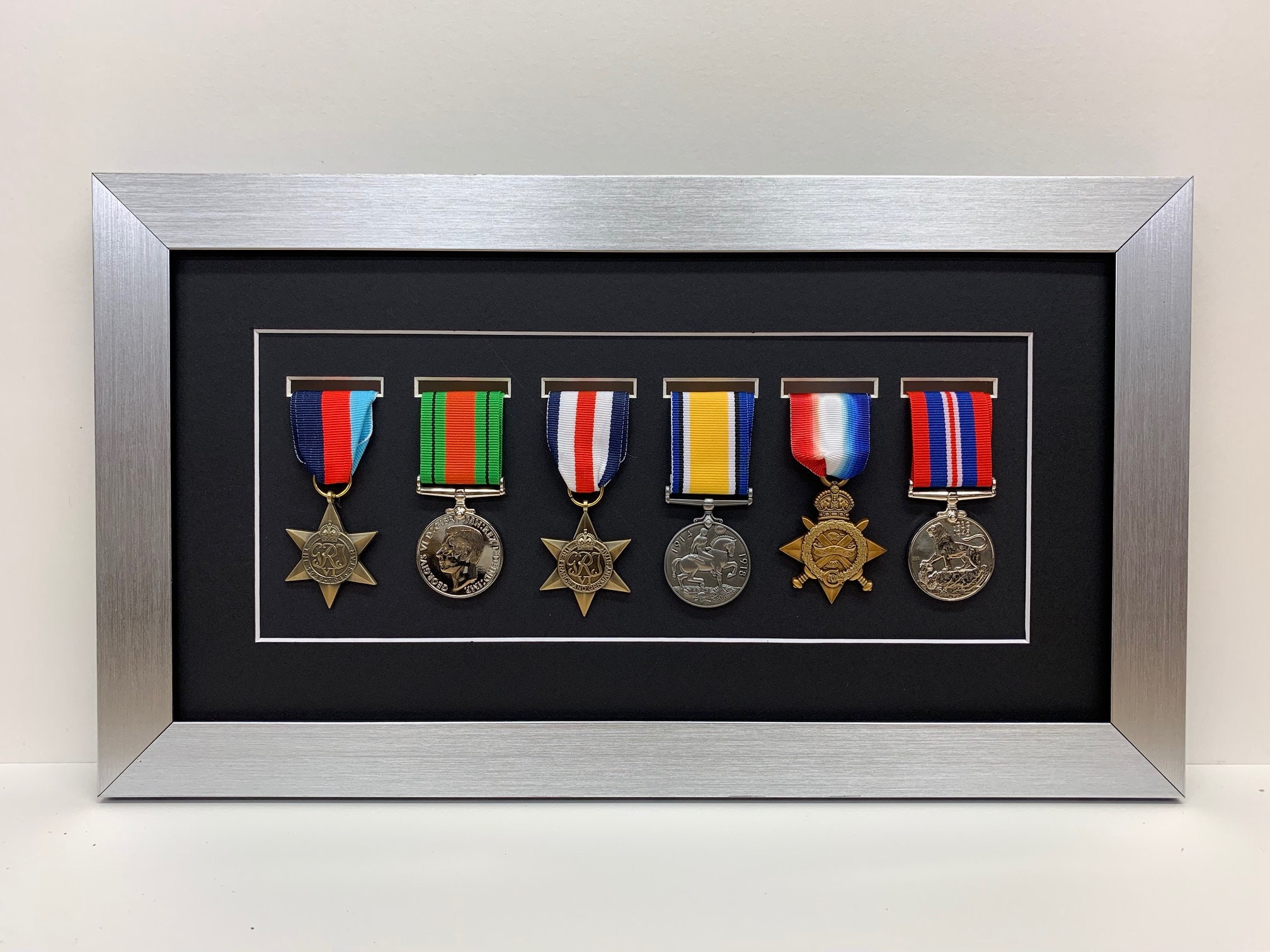War Medal Display Frame: Holds 6 Medals, WW1 WW2 Military Memorabilia ...
