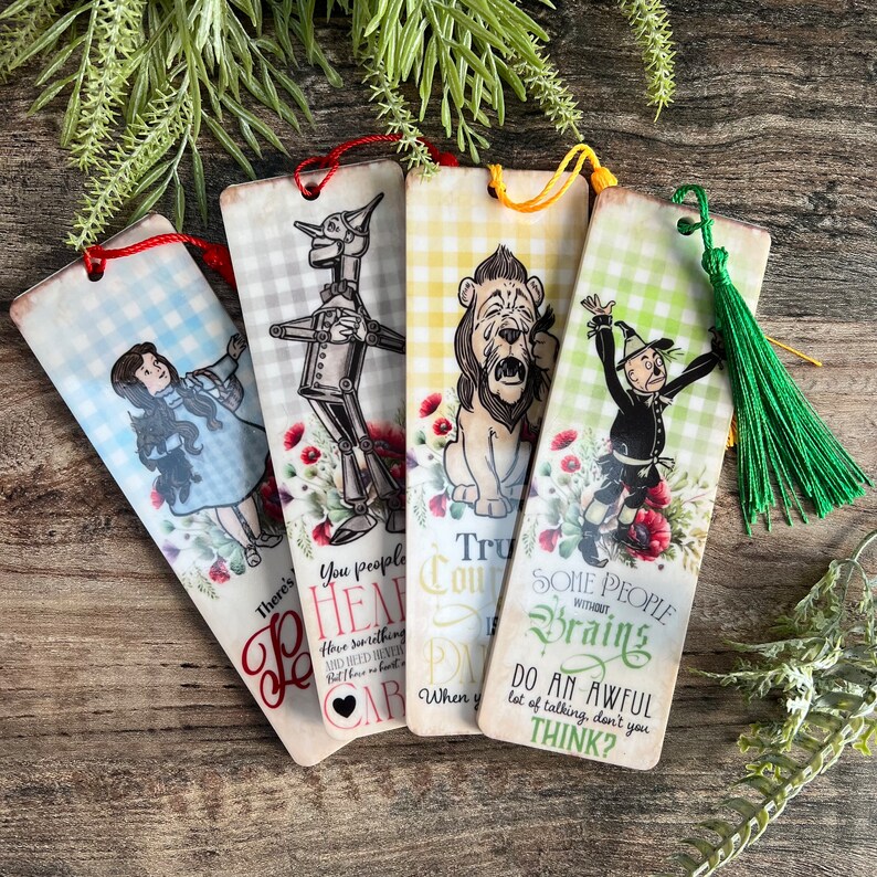 The Wizard of Oz. Bookmark. Red Slippers. Dorothy. Tin Man. Scarecrow ...