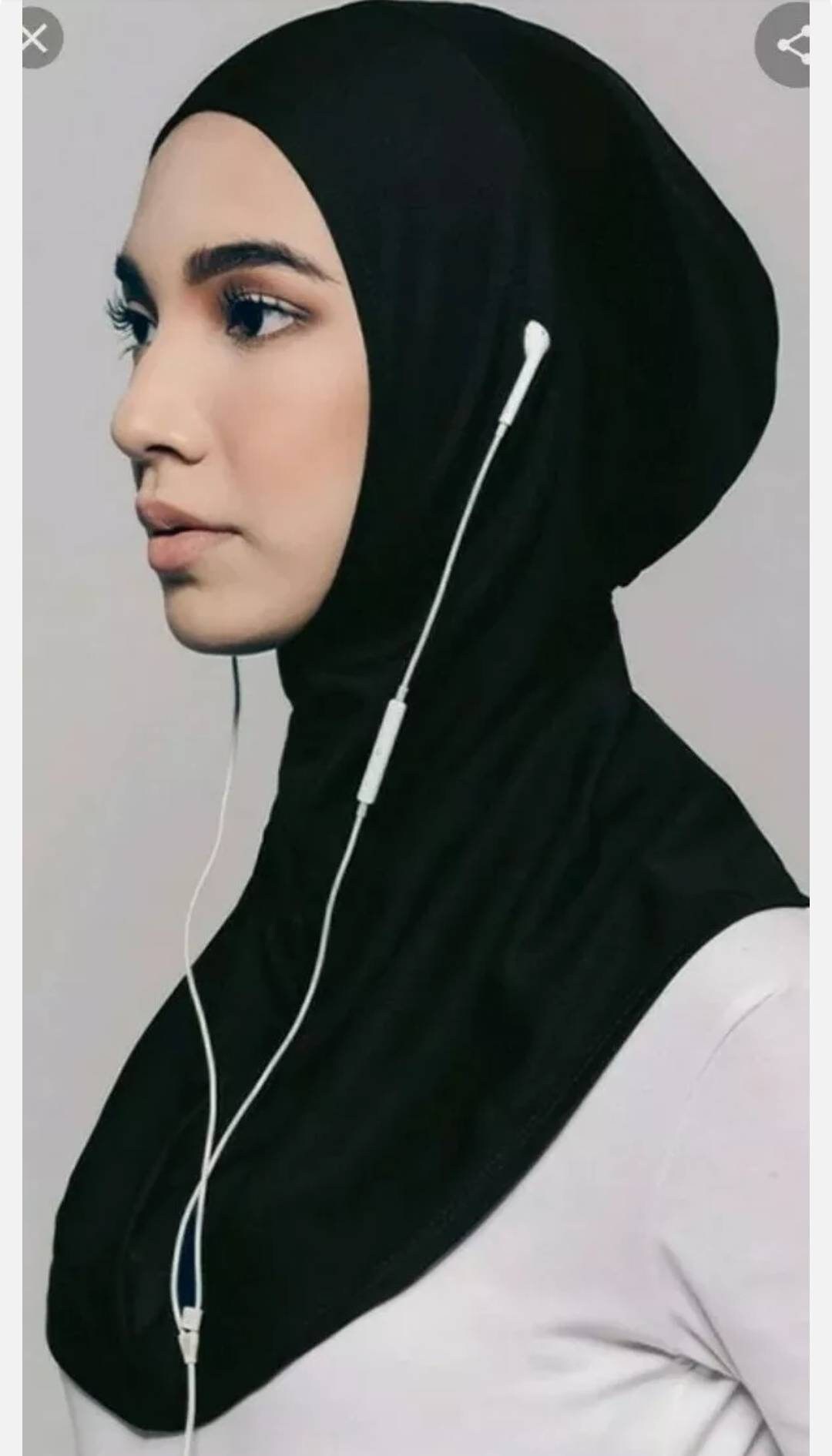 Sports Hijab With Dry Fit Technology Breathable and Quick Dry Earphone ...