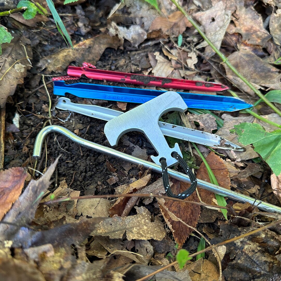 GSD Hiking and Camping Tool: Stake Puller, Bear Bag Hoist, PCT Toggle ...