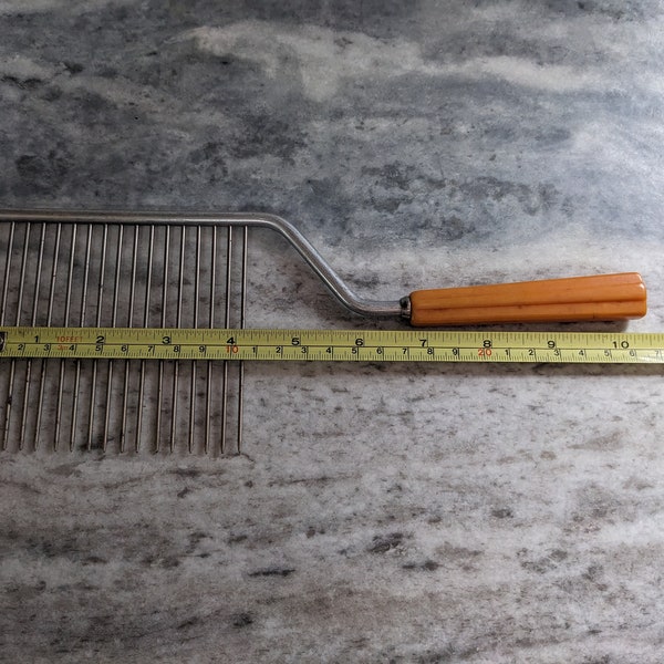 Bakelite Cake Cutter - Etsy