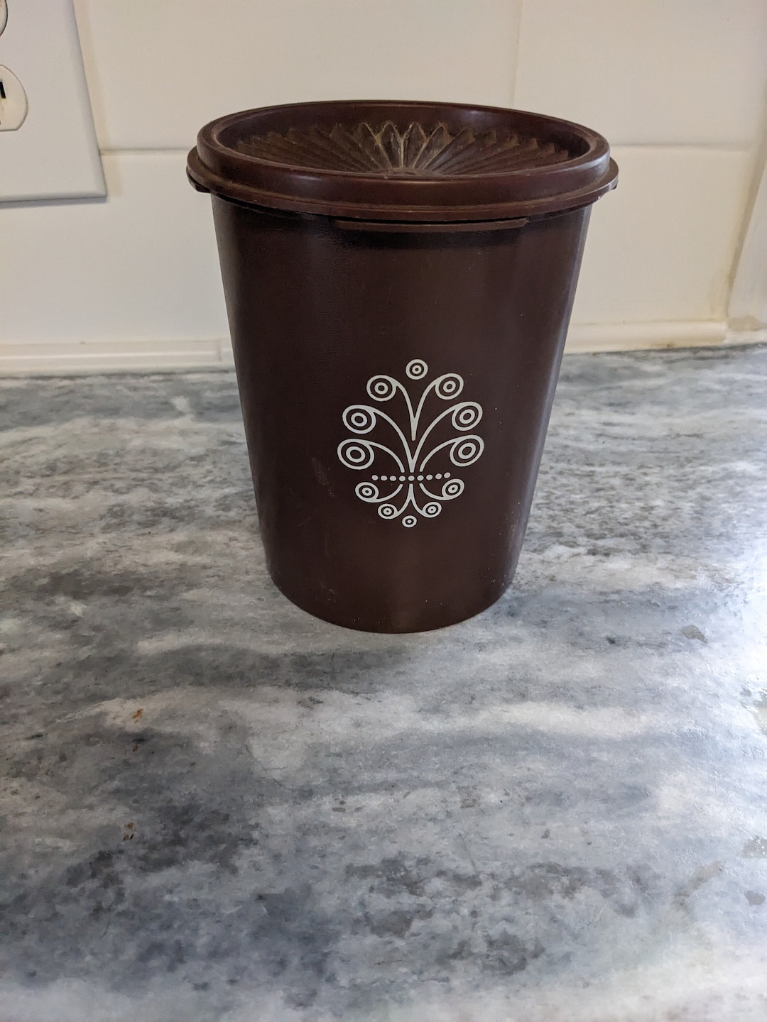 Vintage Brown Tupperware Cannister #811-13 Servalier Fleur De Lis ...