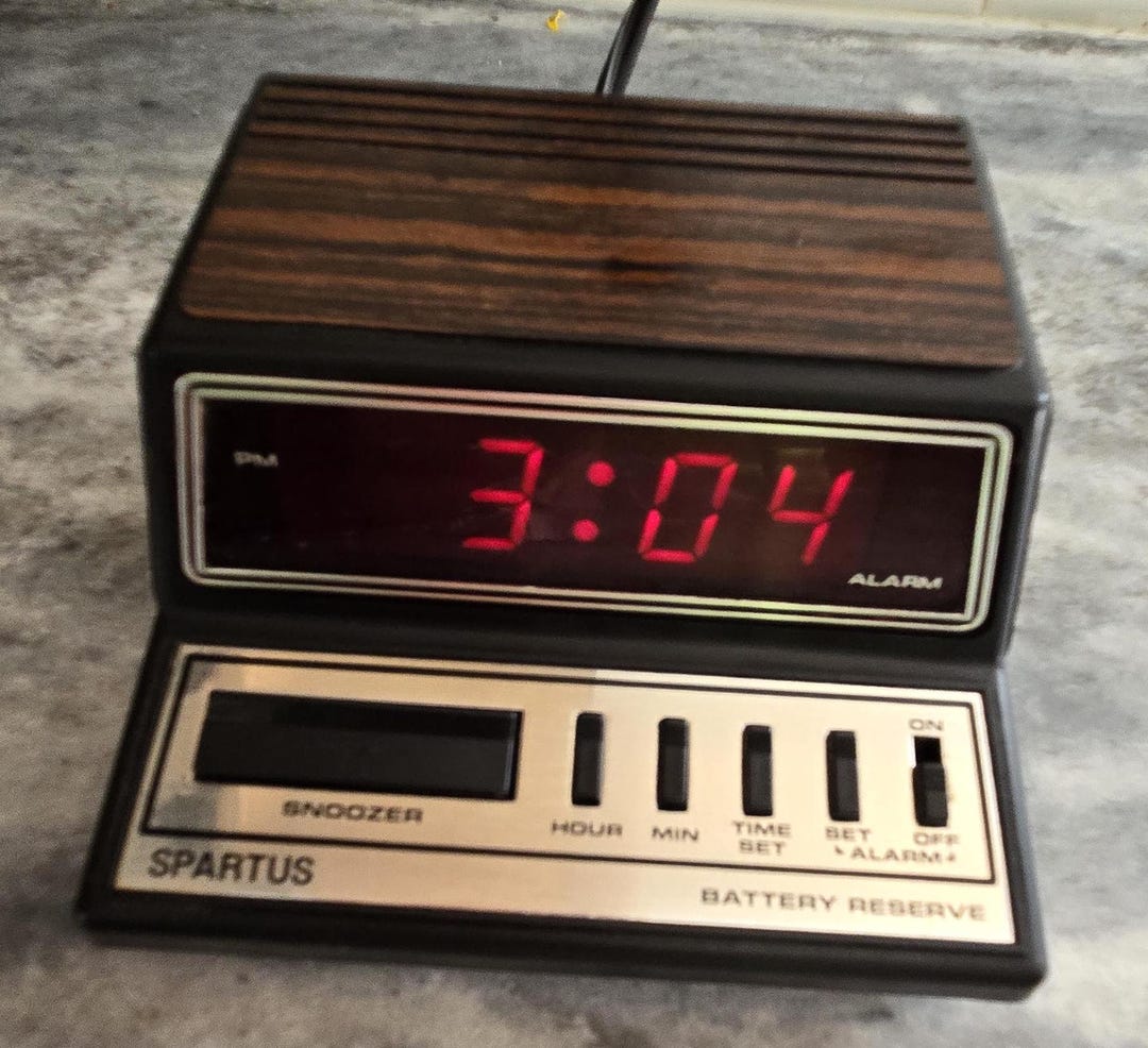 Vintage SPARTUS Bedside Desk Top LED Alarm Clock - Etsy