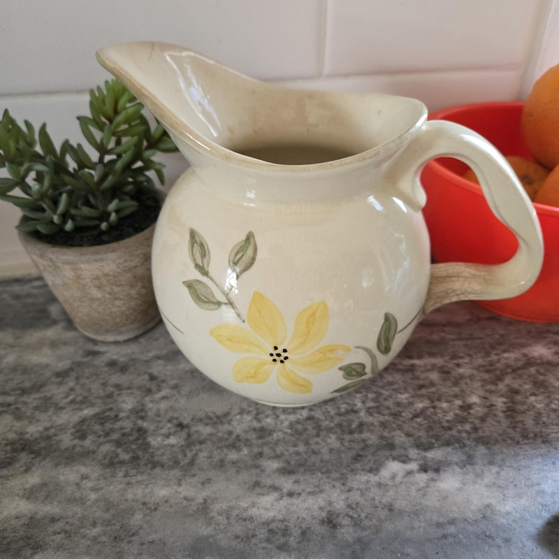 Hull Pottery - Etsy